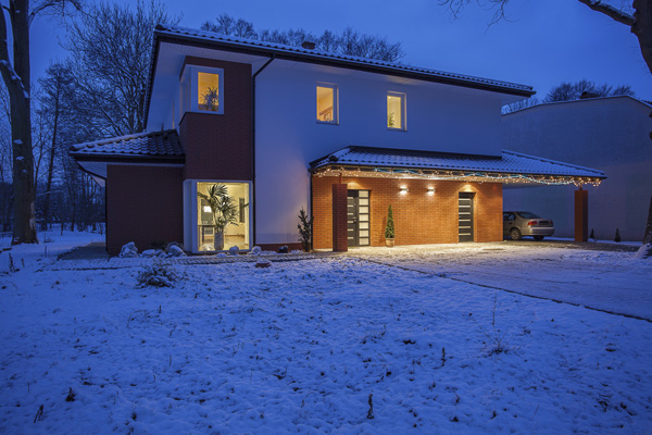 Tips for hosting a successful open house during the winter